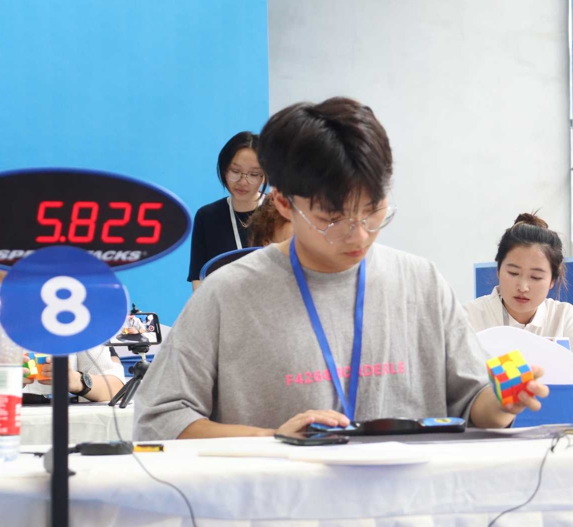 Yuhang Chen (陈宇航) - 选手主页 - 粗饼·中国魔方赛事网